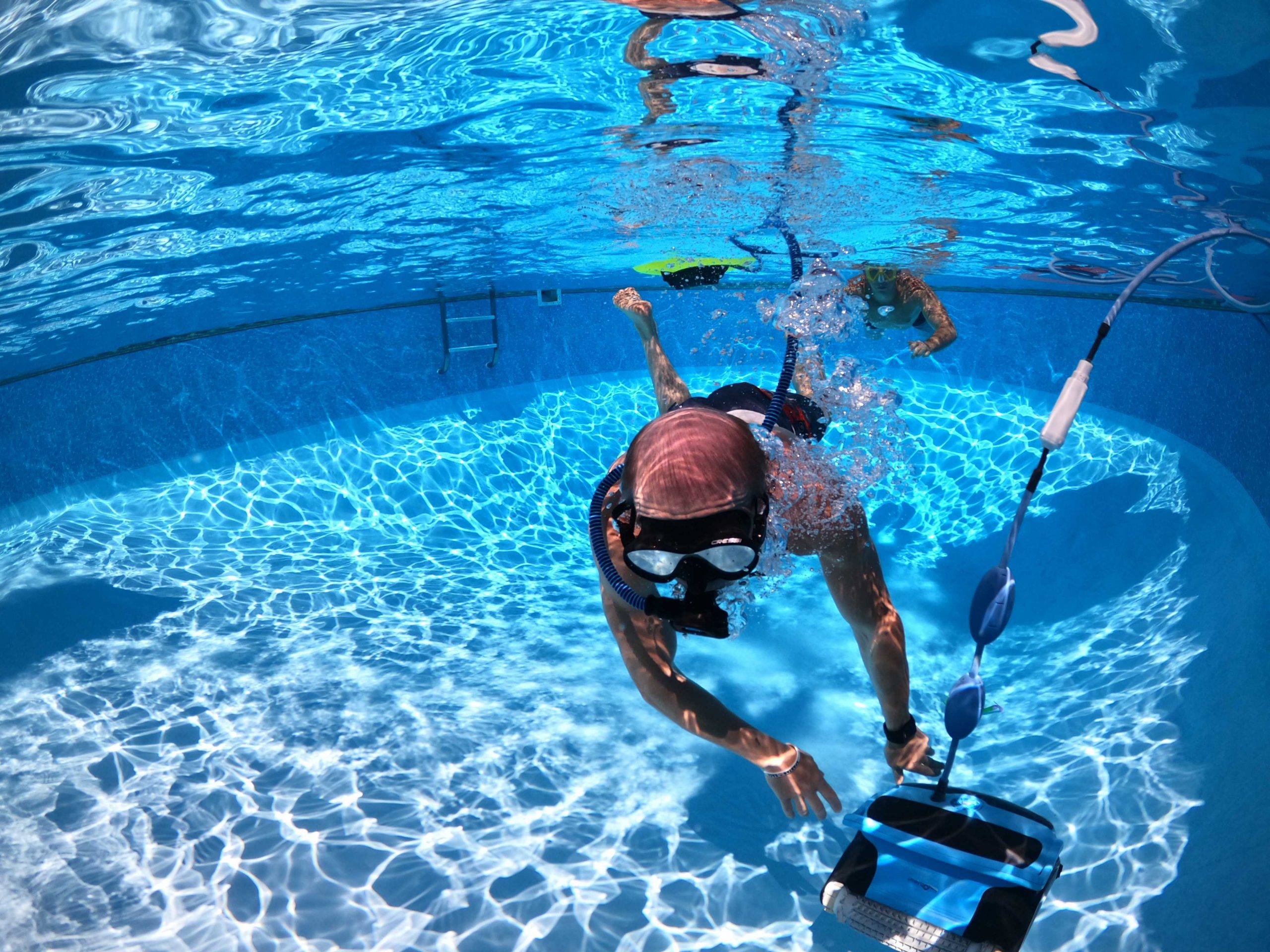 Pool Fun with Nemo - Buy portable tankless scuba dive systems from BLU3